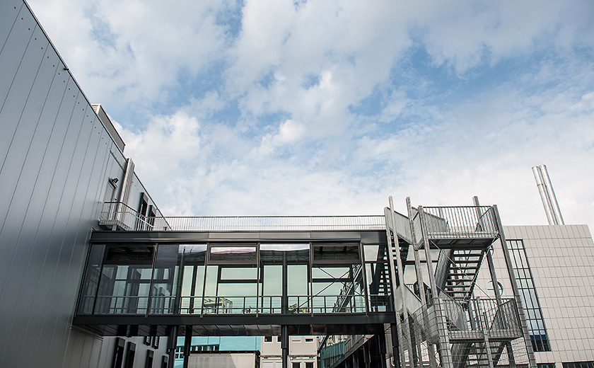 Références - CSL Behring - Heinz Freitag SA - Mieux construire. En métal.